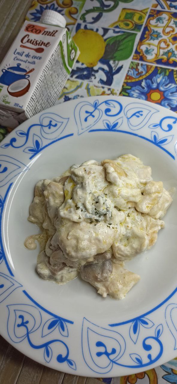 Petto di pollo cremoso ai funghi, ricetta veloce e saporita! - Le ...